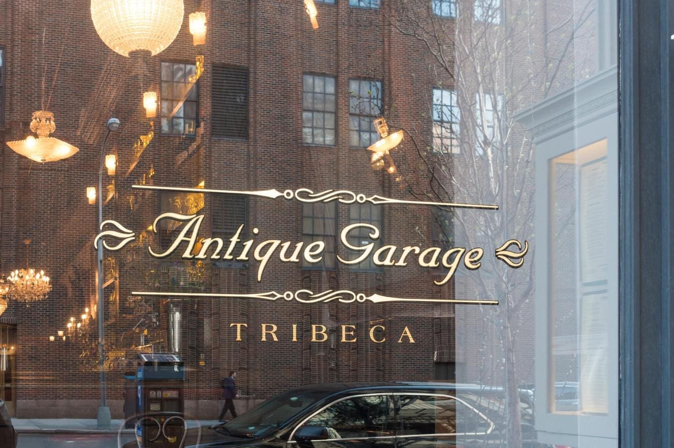 Gold leaf Lettering decorations | Manetti Goldbeater