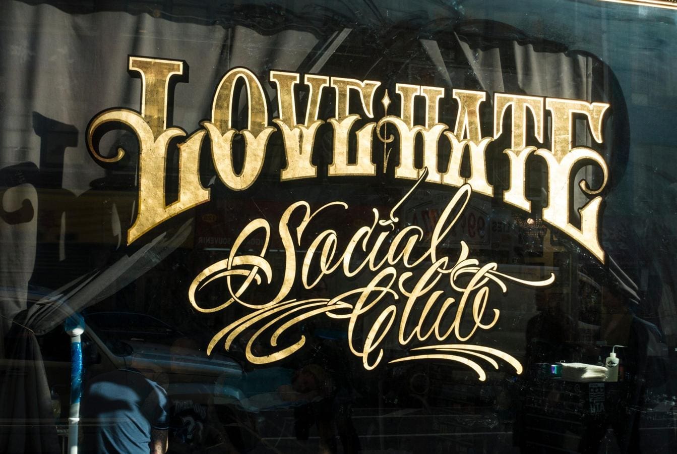 Gold leaf Lettering decorations | Manetti Goldbeater